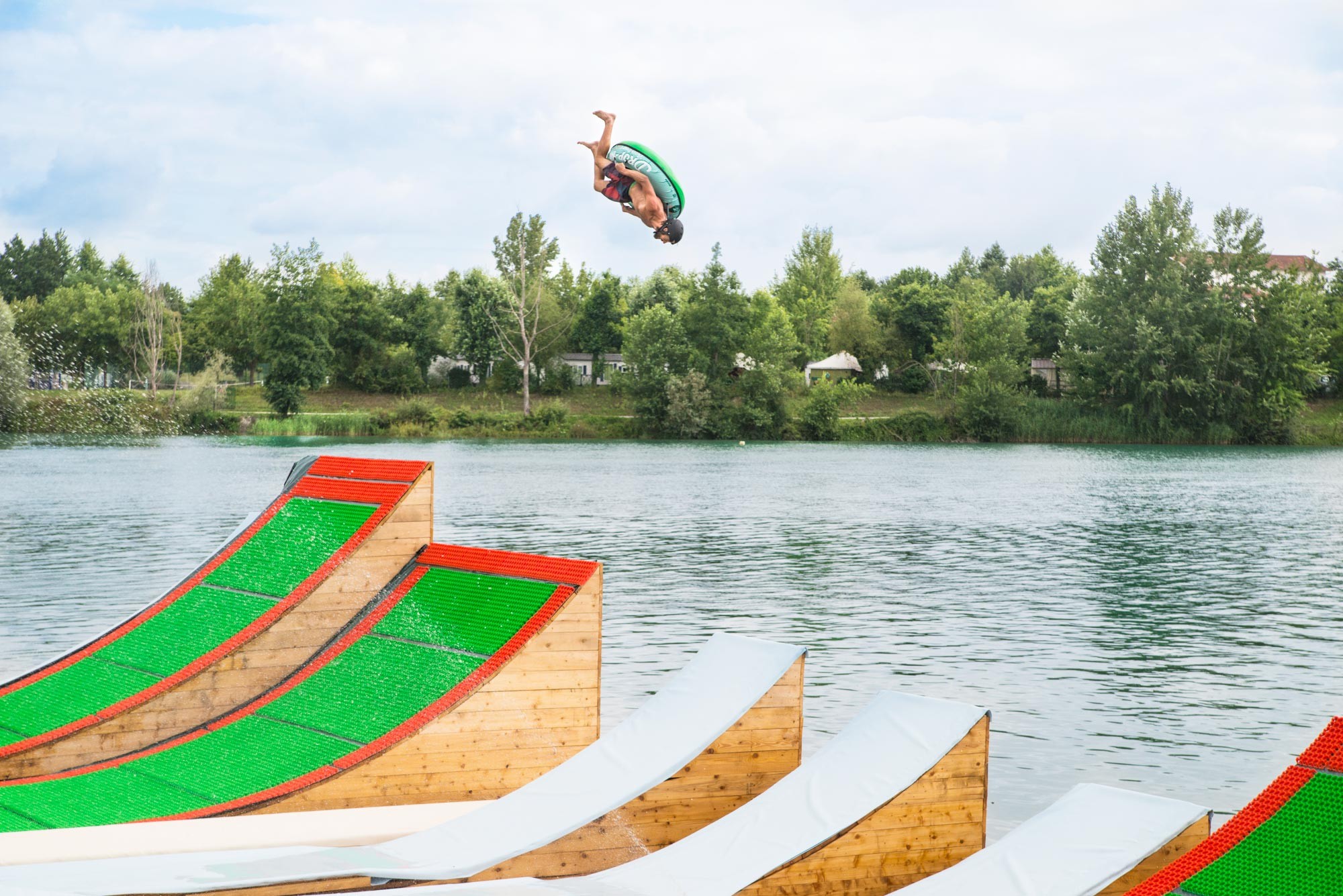 Drop-in Water Jump Parc – Dominate Gravity – Creator and Leisure Park ...